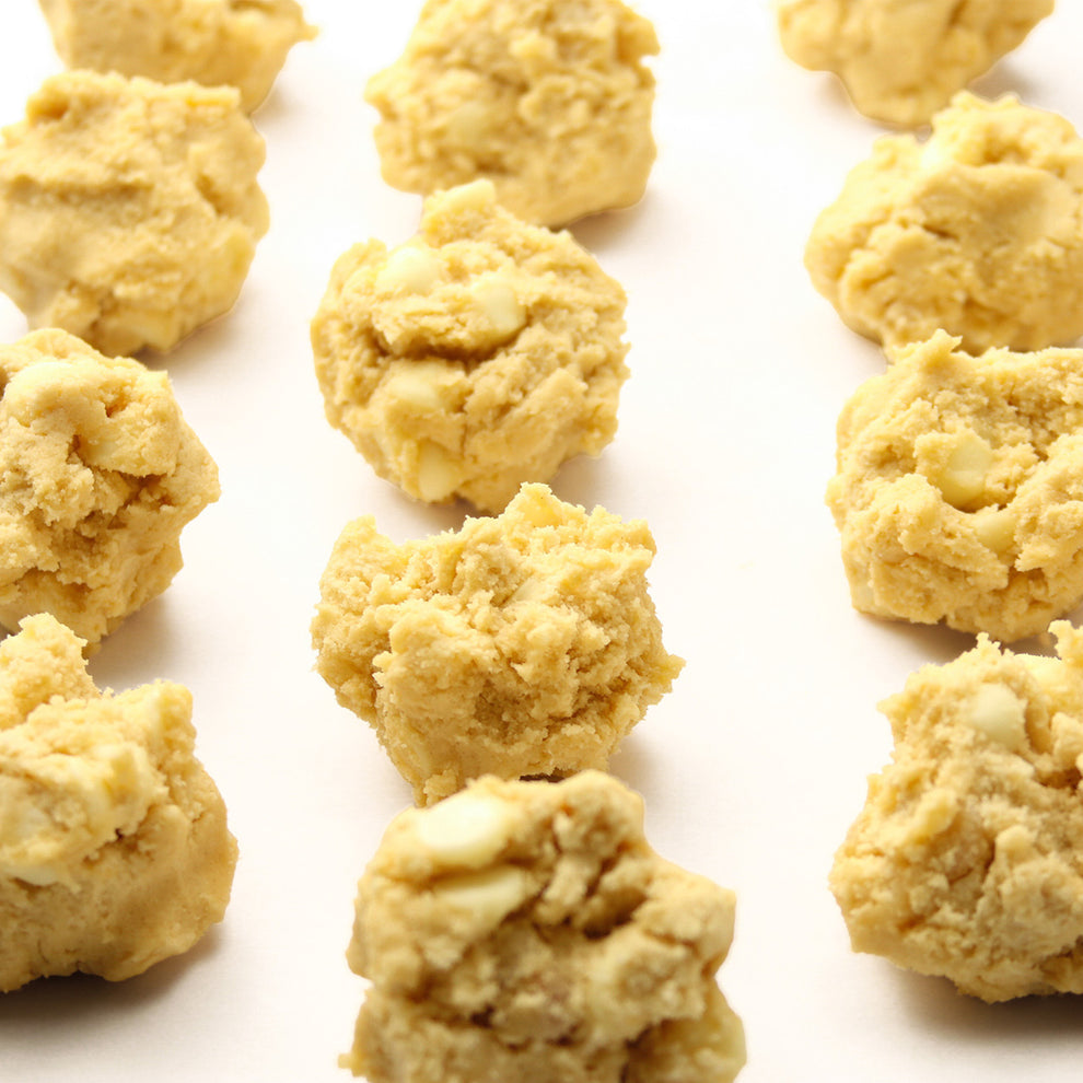 Macadamia White Chunk Cookie Dough - 40 Pieces – David's Cookies