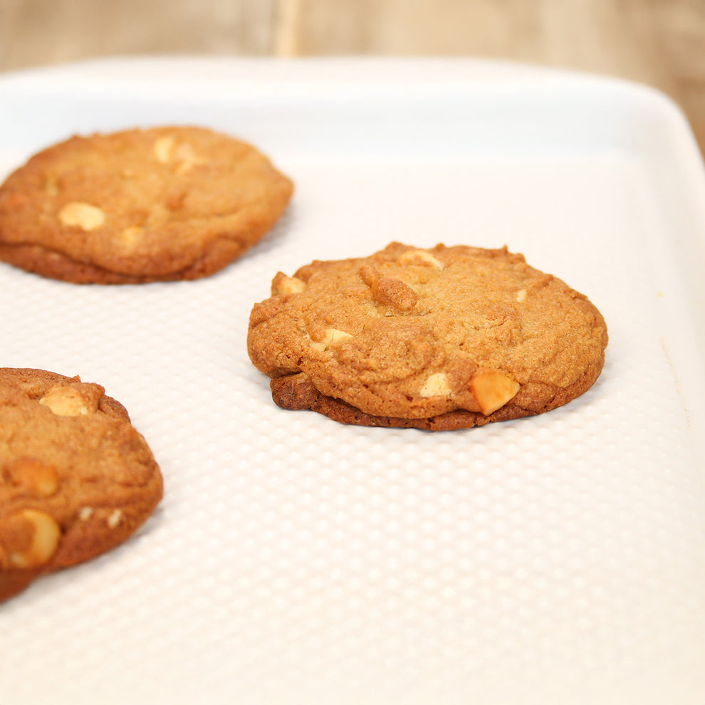 Macadamia White Chunk Cookie Dough - 40 Pieces – David's Cookies